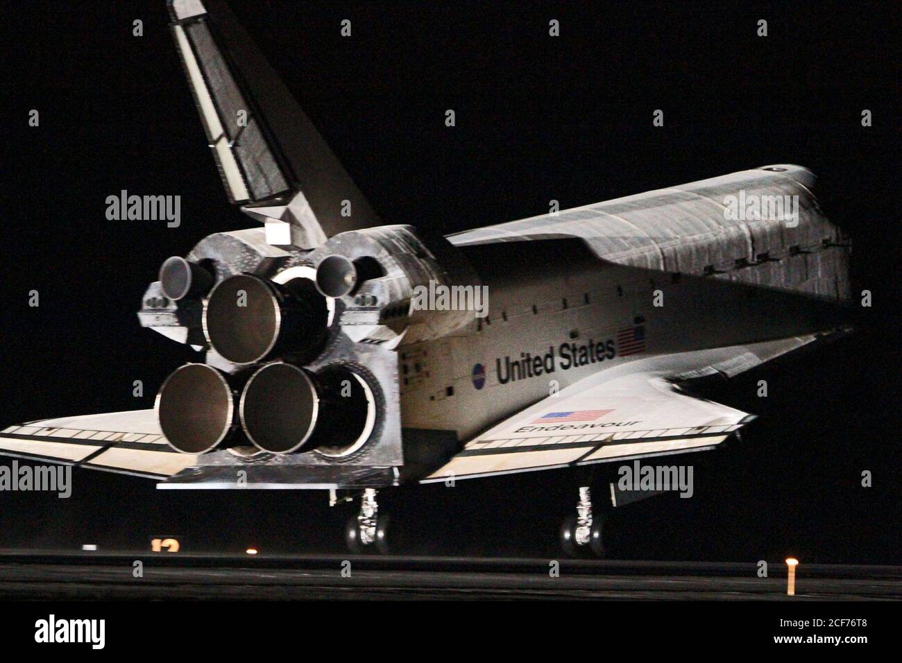 Sts 130 Landing High Resolution Stock Photography and Images - Alamy