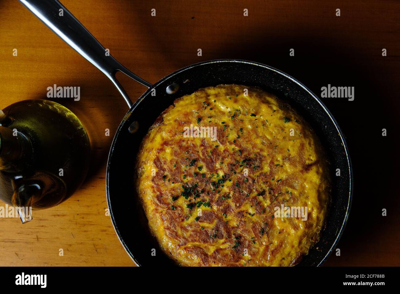 Frying pan from top hi-res stock photography and images - Alamy