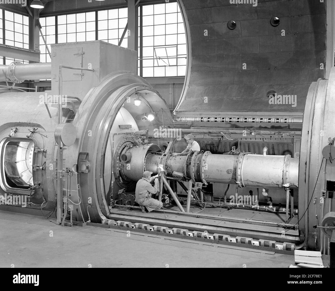 1940s jet engine Black and White Stock Photos & Images - Alamy