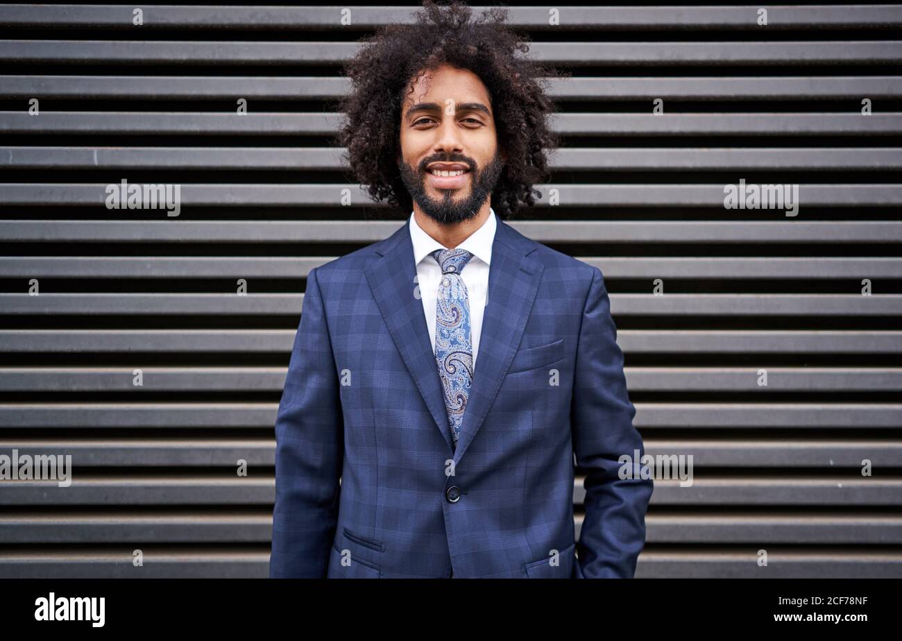 Presentable guy hi-res stock photography and images - Alamy