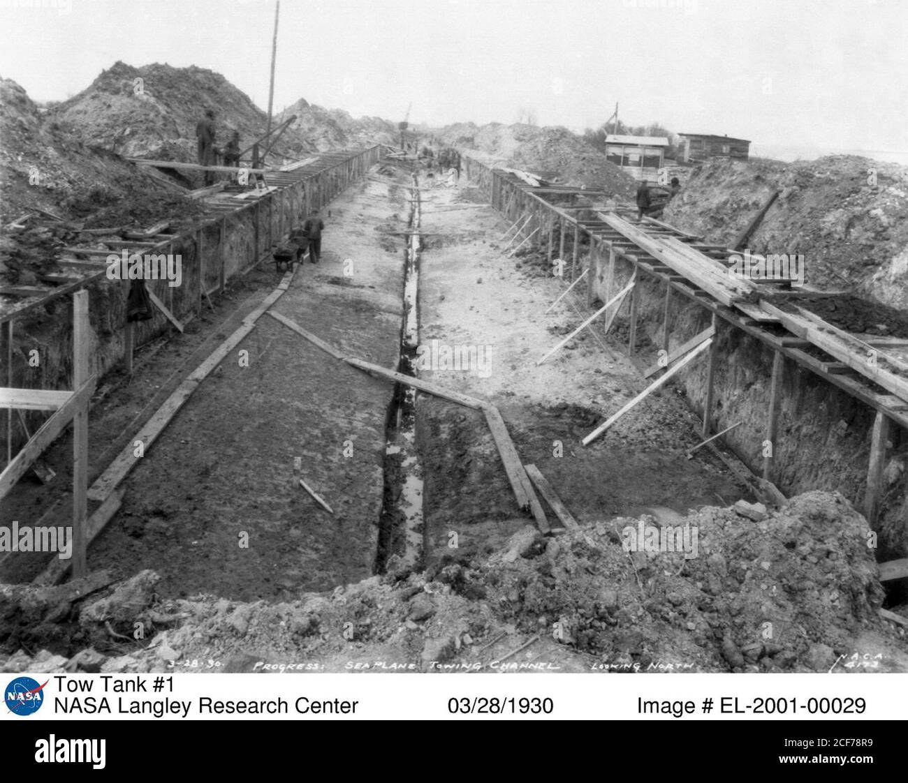 Tow tank hi-res stock photography and images - Alamy