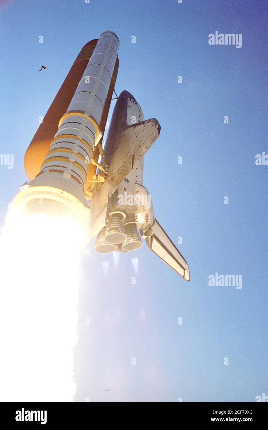 Sts 114 hi-res stock photography and images - Alamy