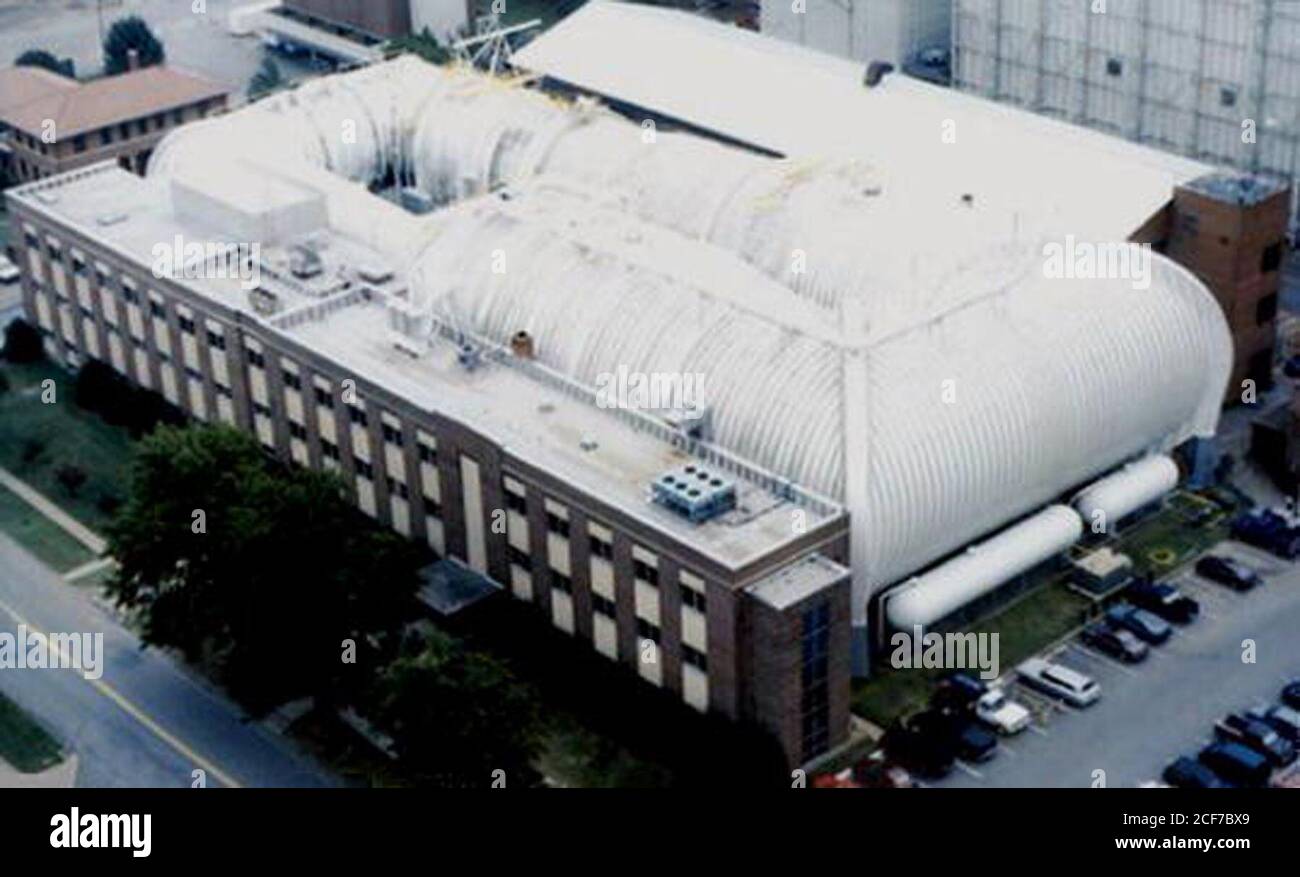 Tunnel 3 hi-res stock photography and images - Alamy