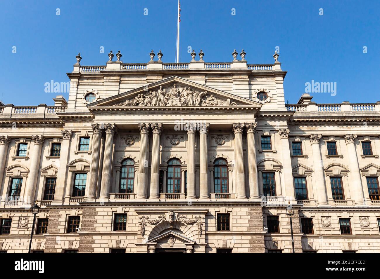 Hm treasury exterior hi-res stock photography and images - Alamy