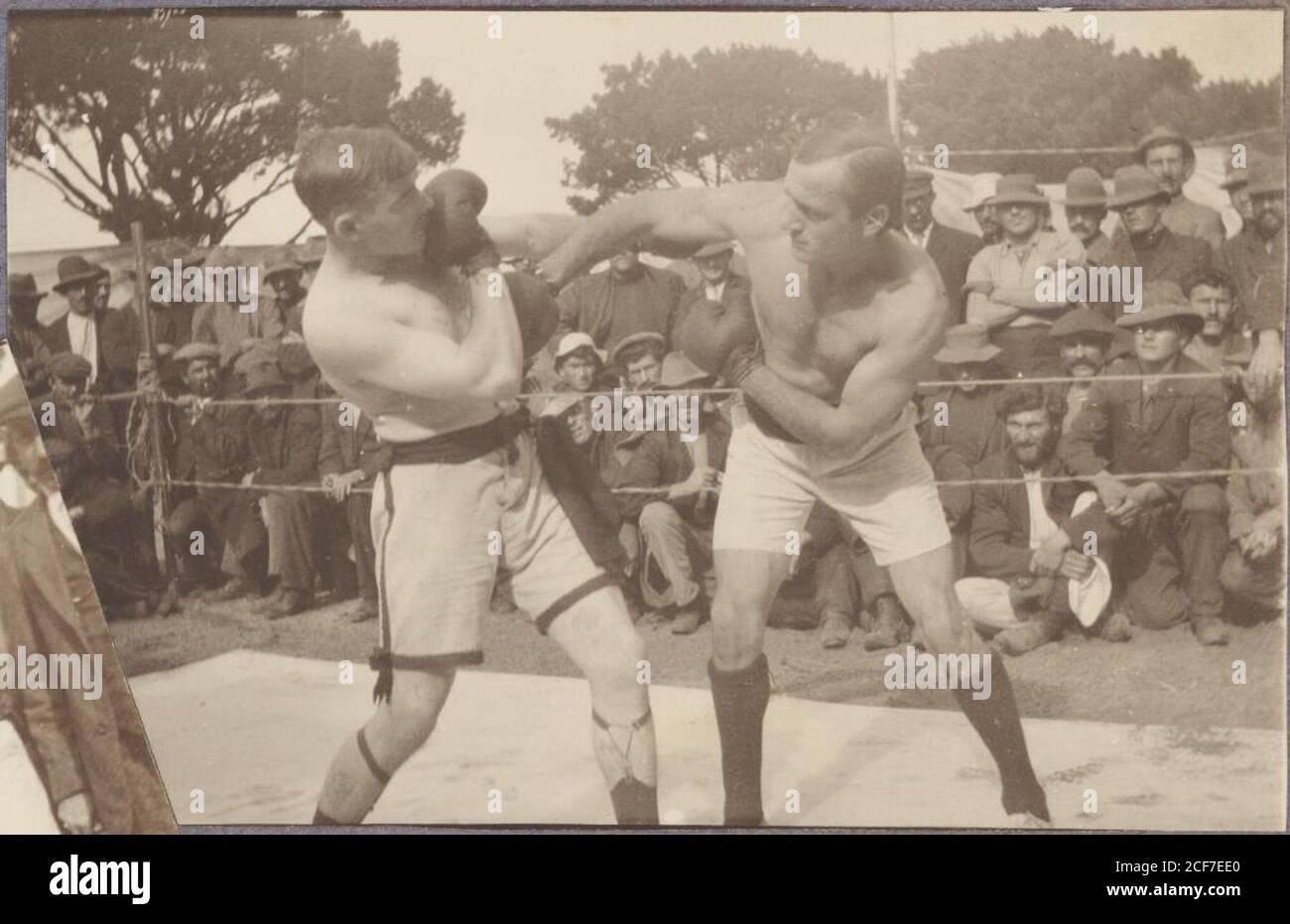 Boxing match retro hi-res stock photography and images - Alamy