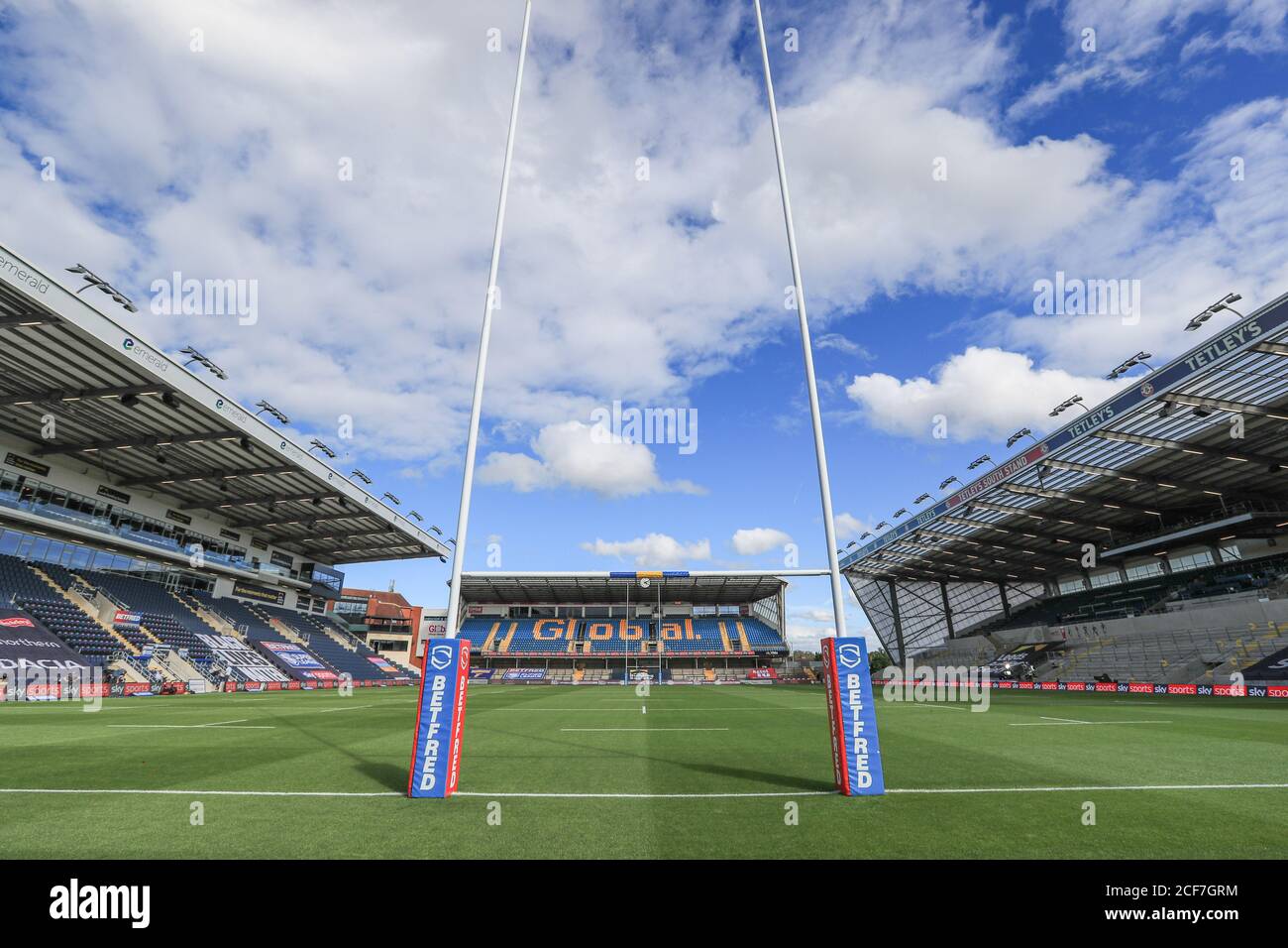 Emerald headingley stadium hi-res stock photography and images - Alamy