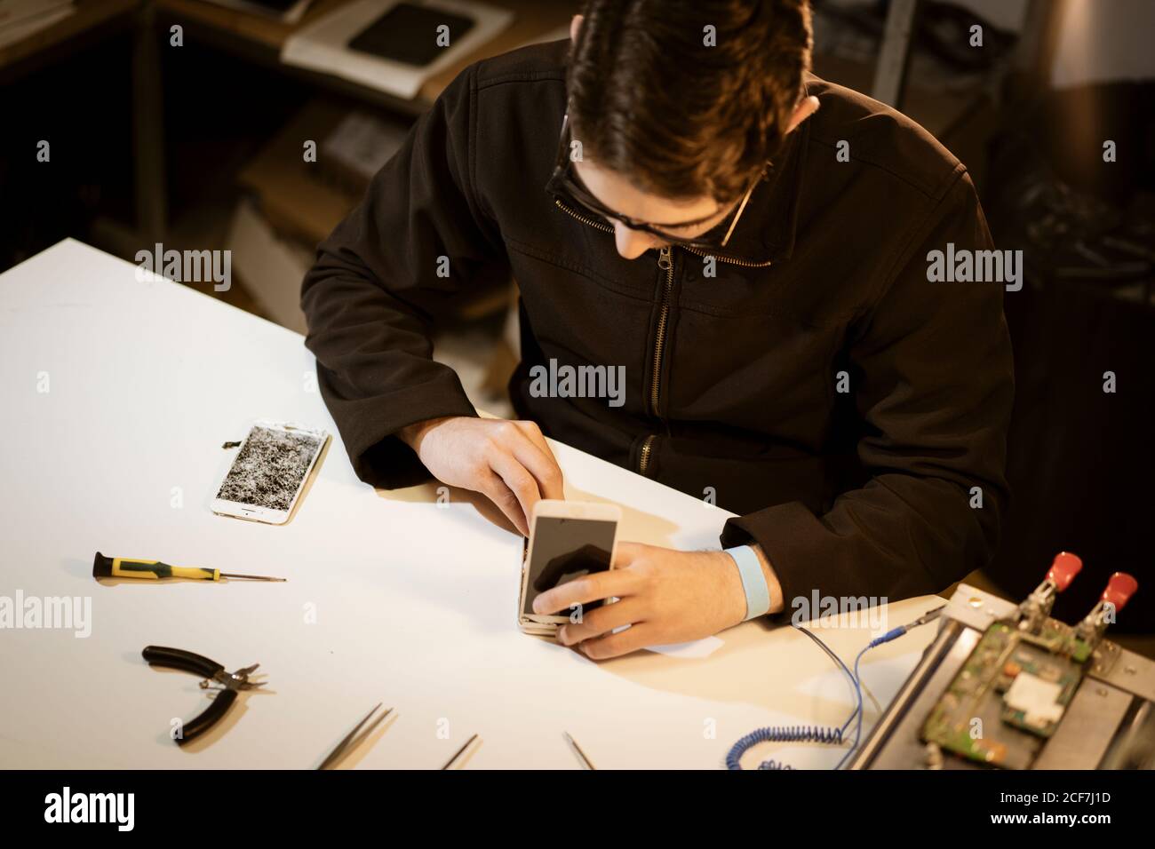 Modern device hi-res stock photography and images - Alamy