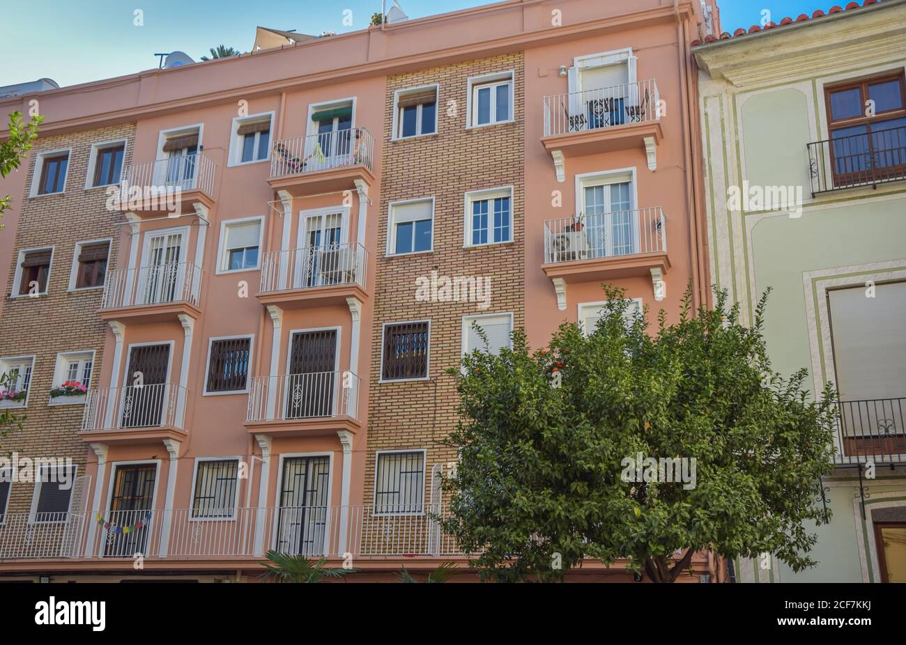 Spanish town house architecture Stock Photo - Alamy