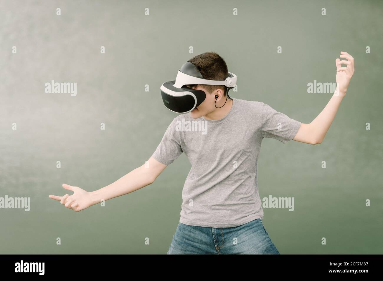 Hand gestures game hi-res stock photography and images - Alamy