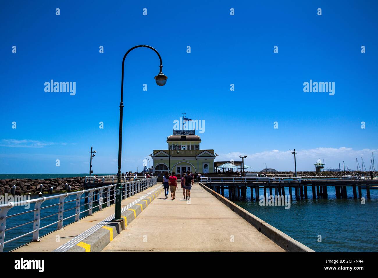 L shaped pier hi-res stock photography and images - Alamy