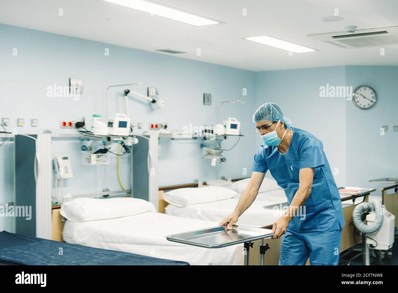 Hospital trolley bed hi-res stock photography and images - Alamy