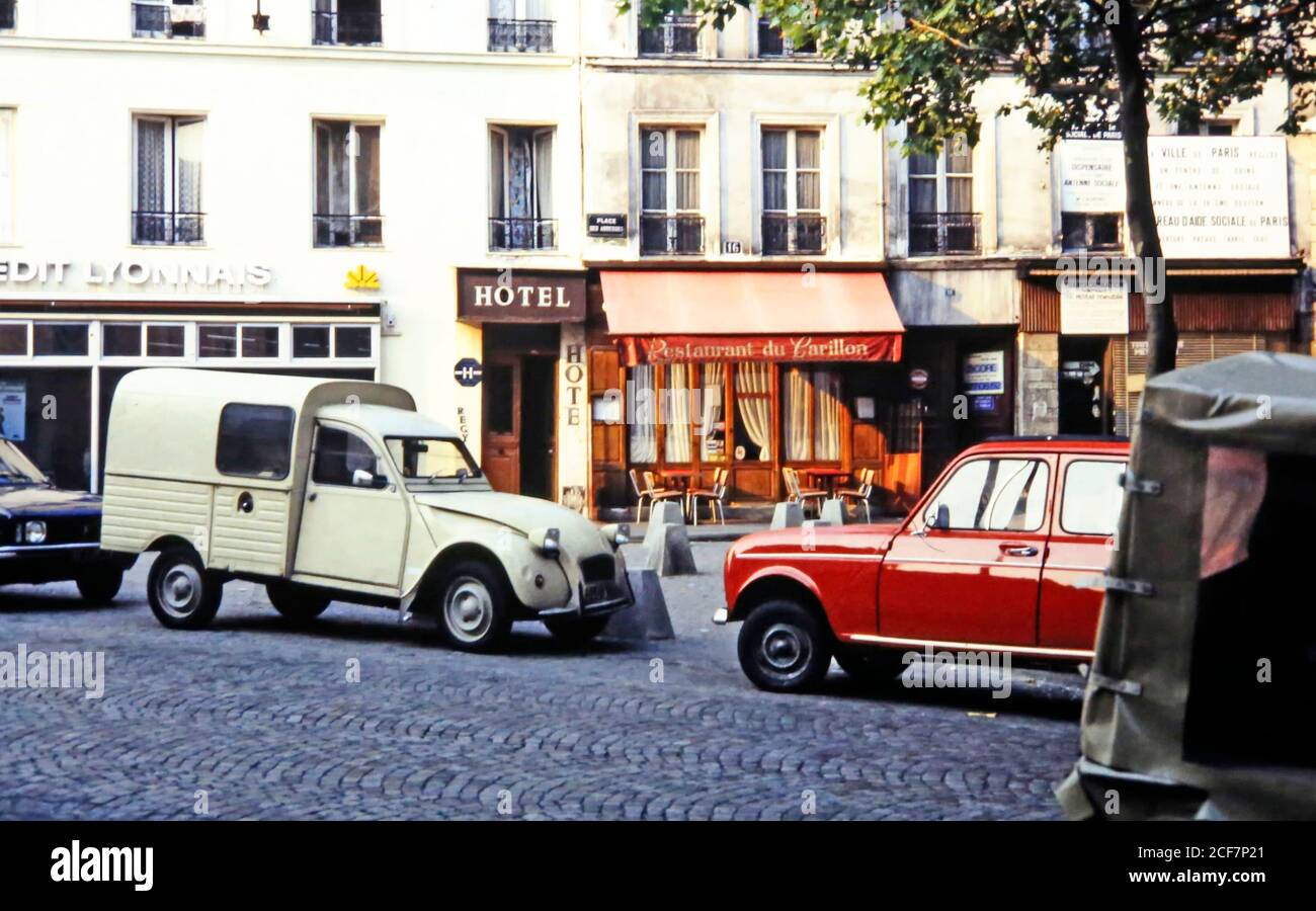 1980s paris street hi-res stock photography and images - Alamy