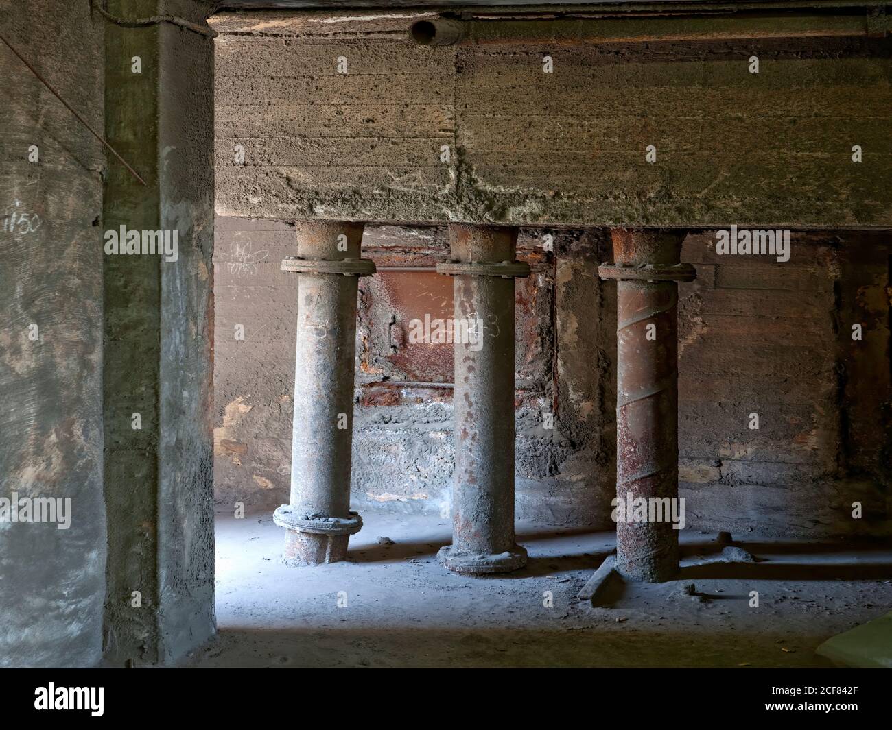 Ancient column embedded in wall hi-res stock photography and images - Alamy