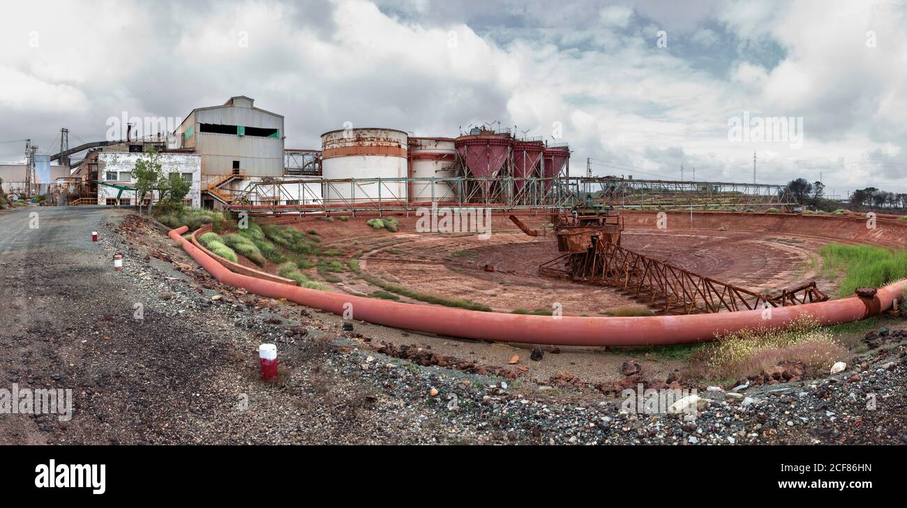 Old mining structures hi-res stock photography and images - Alamy