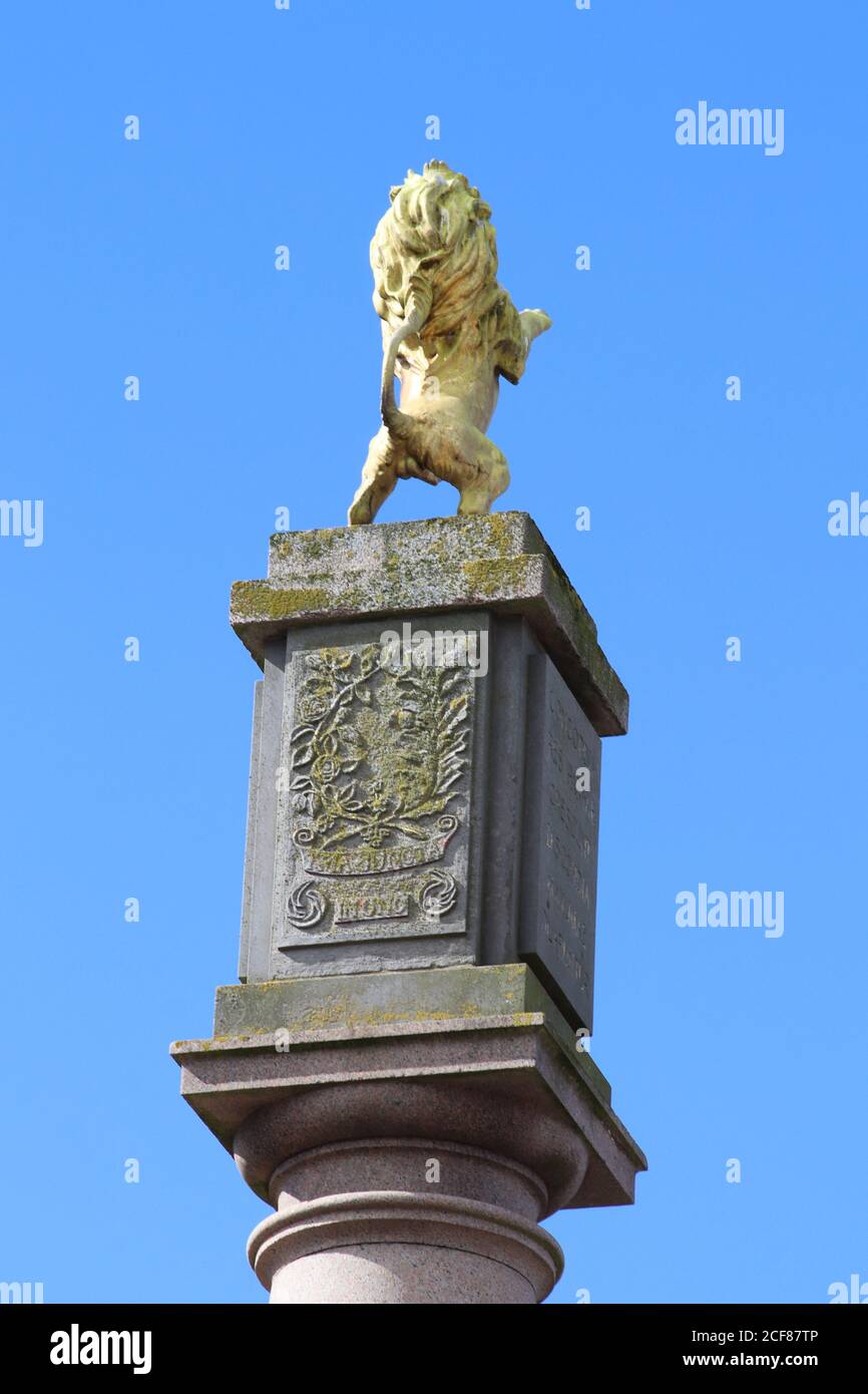 Monuments in Broad Street, Peterhead Stock Photo - Alamy