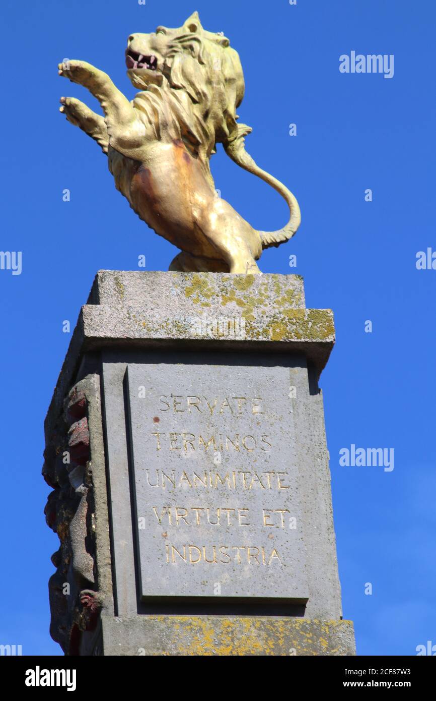 Monuments in Broad Street, Peterhead Stock Photo - Alamy