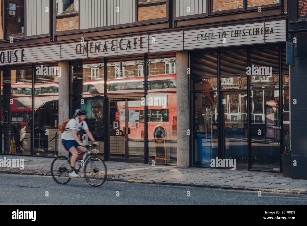 Crouch end picturehouse hi-res stock photography and images - Alamy