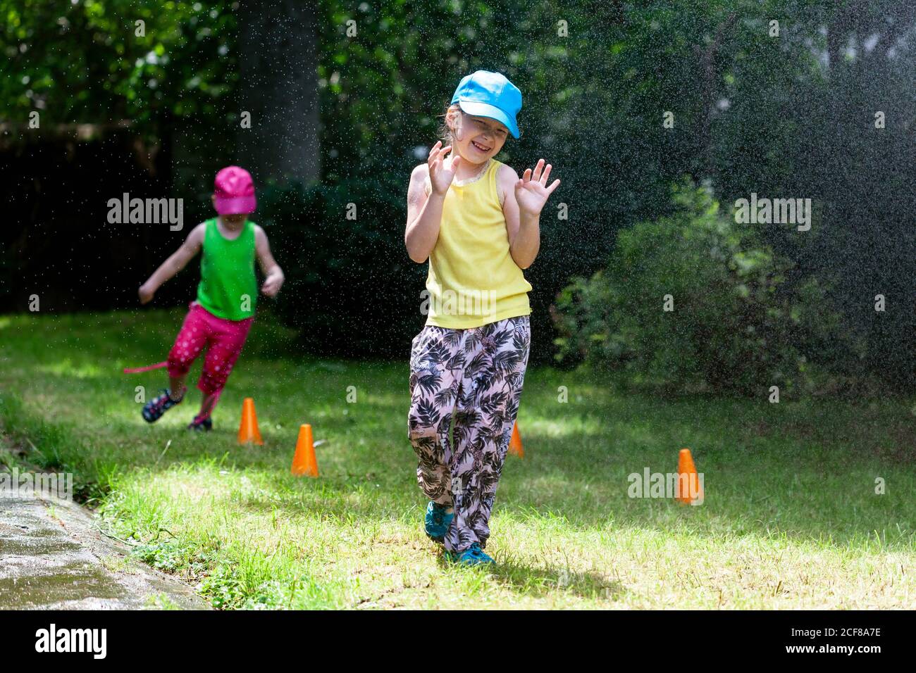 Primary school children playing outside hi-res stock photography and ...