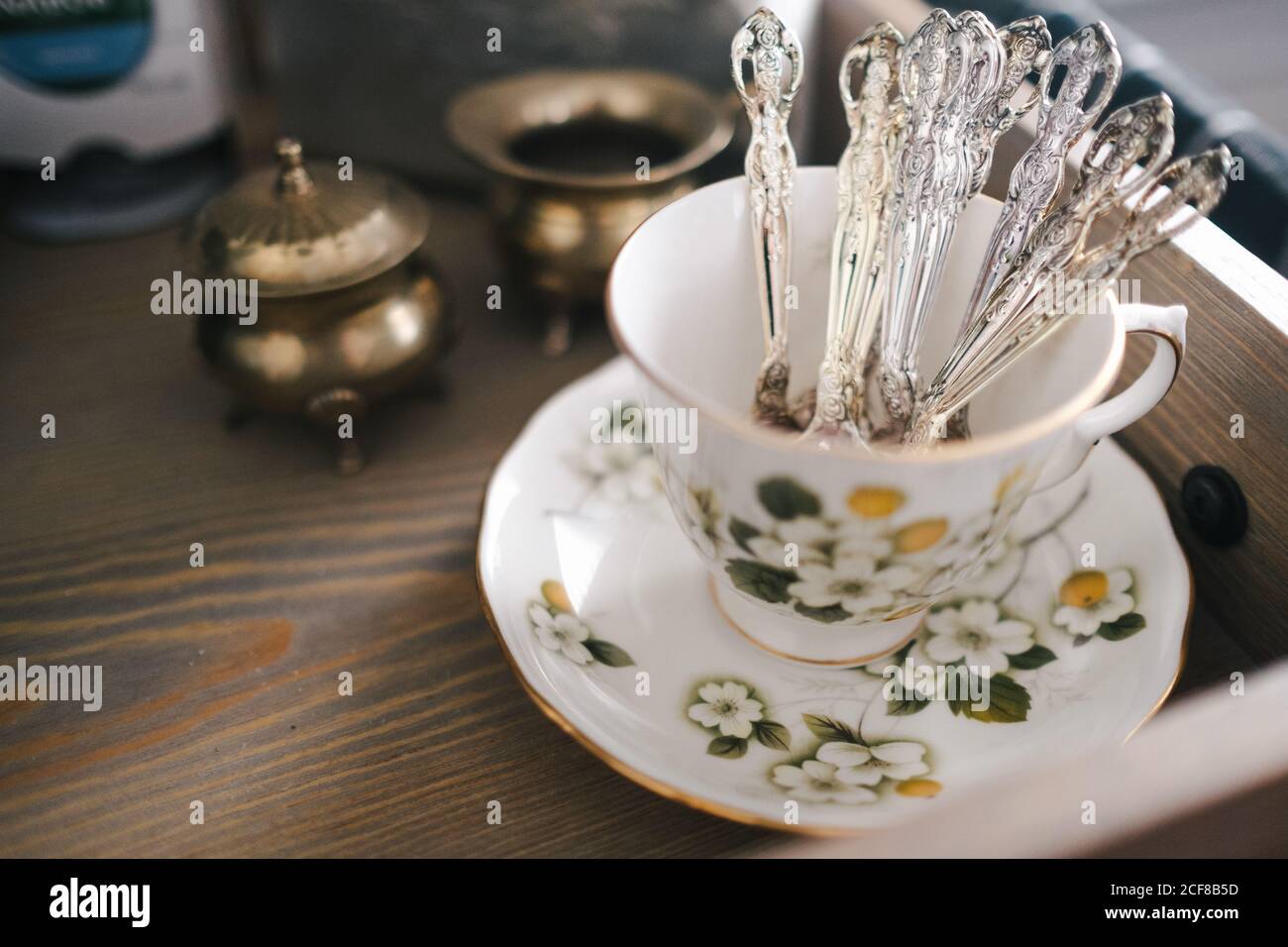 Put flower hi-res stock photography and images - Alamy