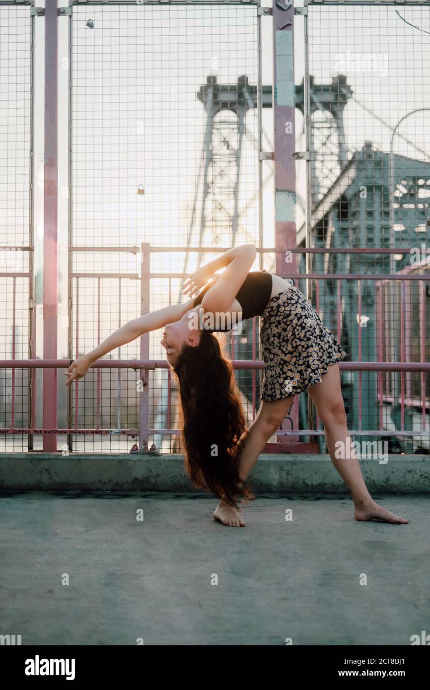 Female dancer barefoot hi-res stock photography and images - Alamy