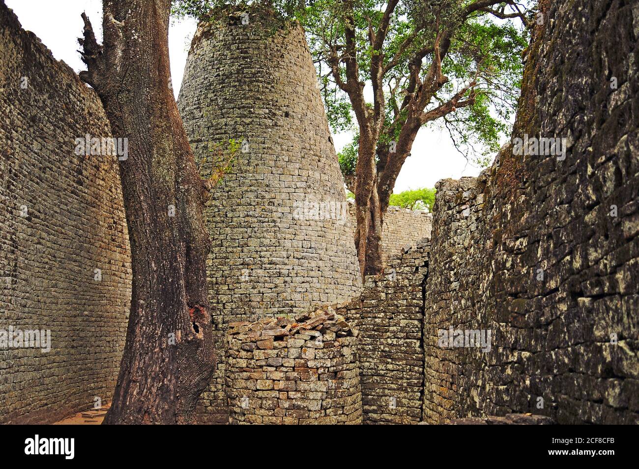 Zimbabwe masvingo great zimbabwe ruins hi-res stock photography and ...