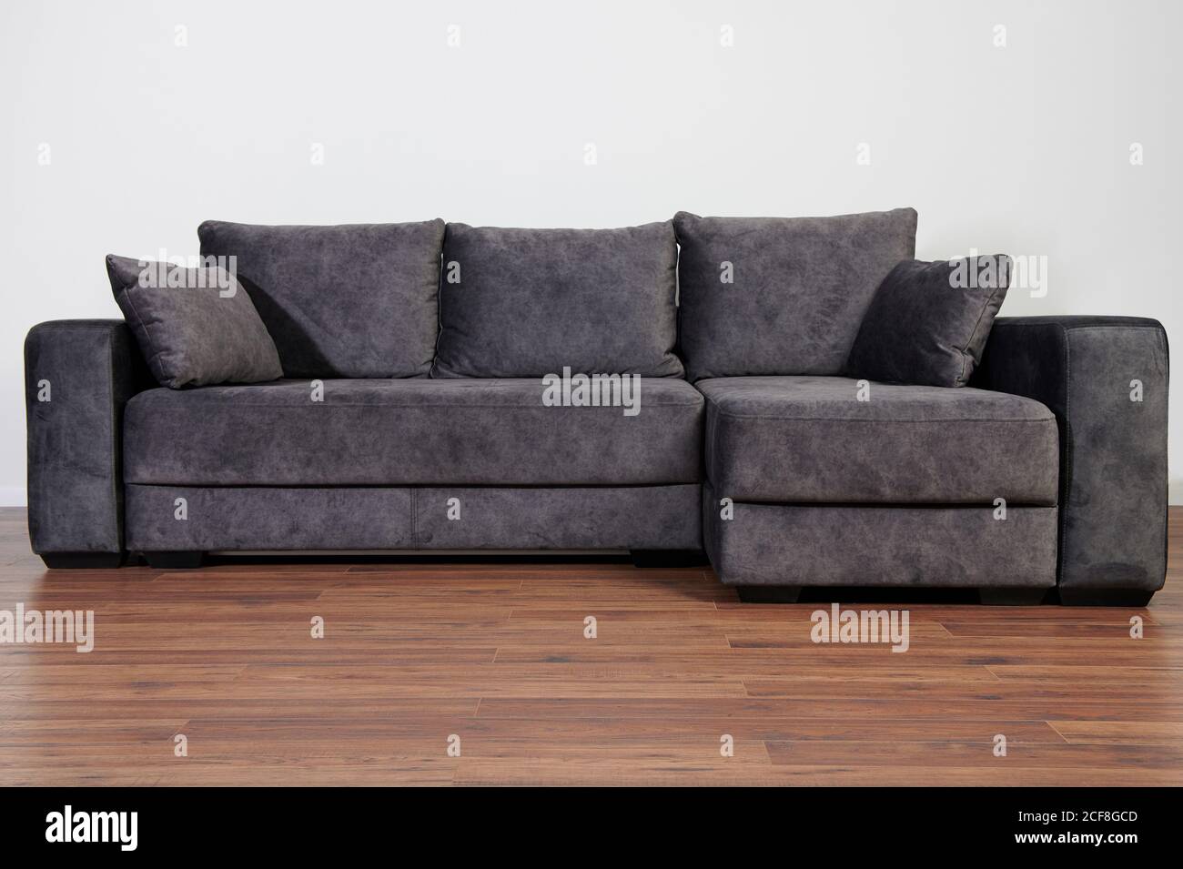 White contemporary front room hi-res stock photography and images - Alamy