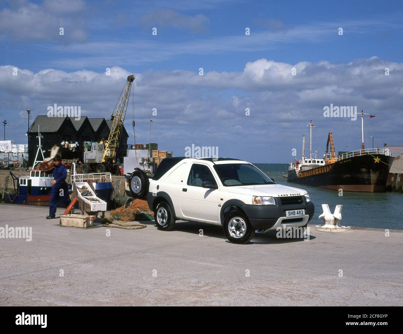 Freelander commercial 2000 hi-res stock photography and images - Alamy