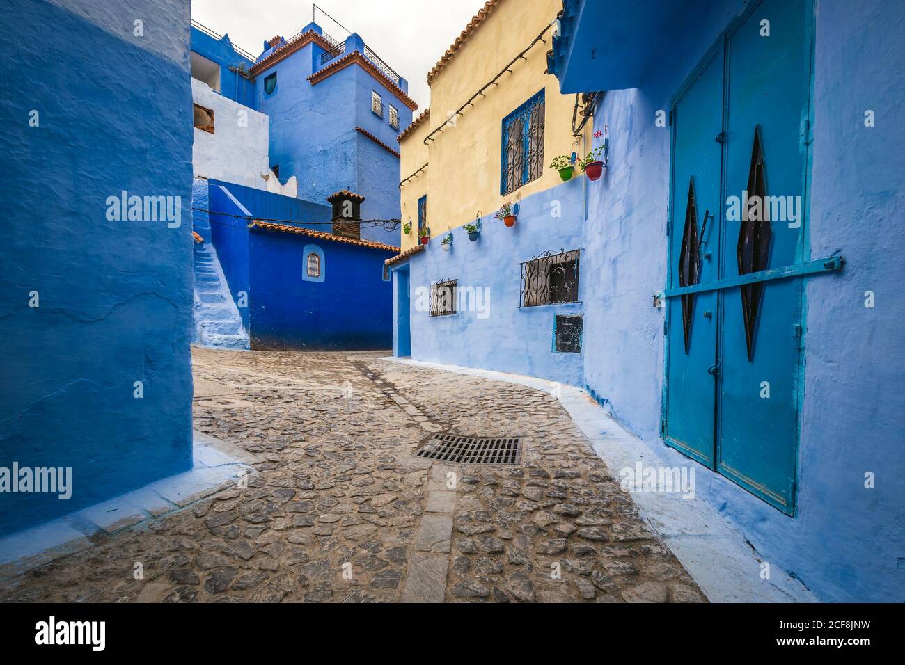 Famous blue city walls of Chefchaouen, Morocco Stock Photo - Alamy