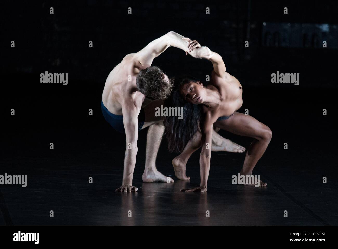 02 September 2020, Berlin: The dancers Dana Pajarillaga and Lukas Malkowski show the dance ...
