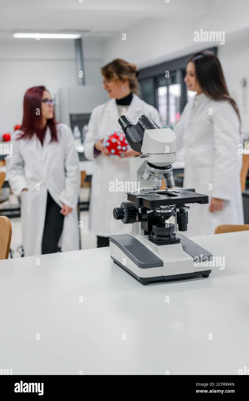 Modern microscope hi-res stock photography and images - Alamy