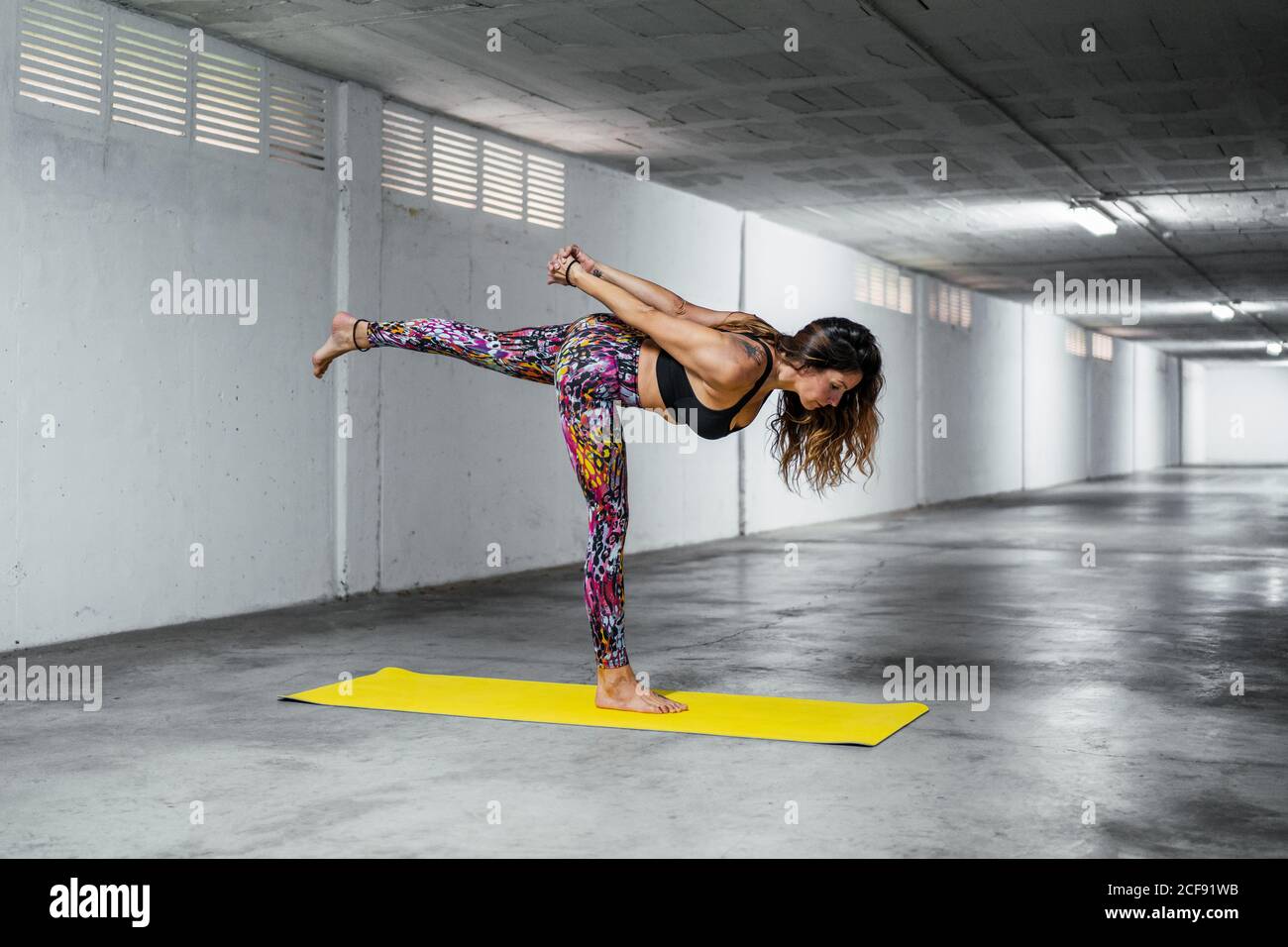 Three pose hi-res stock photography and images - Alamy