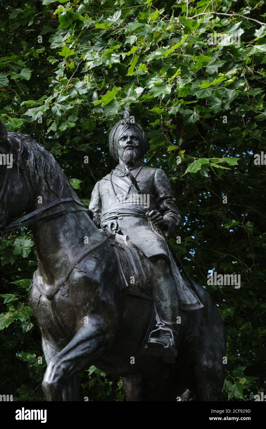 Maharaja Duleep Singh statue, Thetford, Norfolk.Maharajah Duleep Singh ...