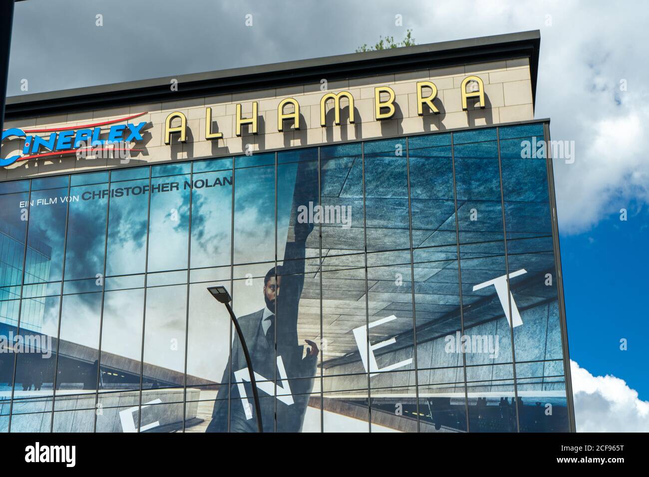 Cineplex ad hi-res stock photography and images - Alamy