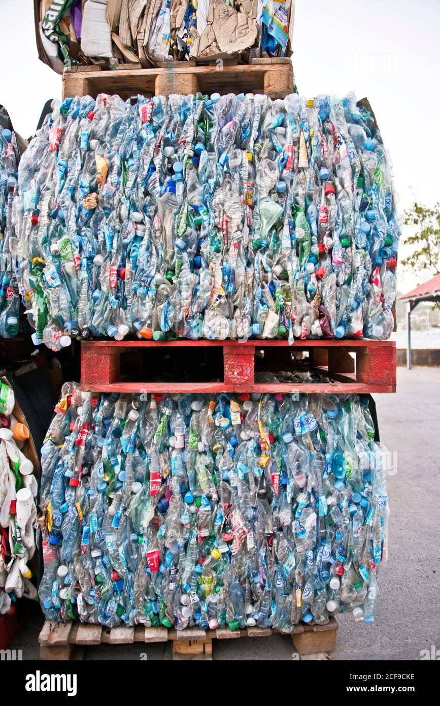 Plastic recycling process hi-res stock photography and images - Alamy