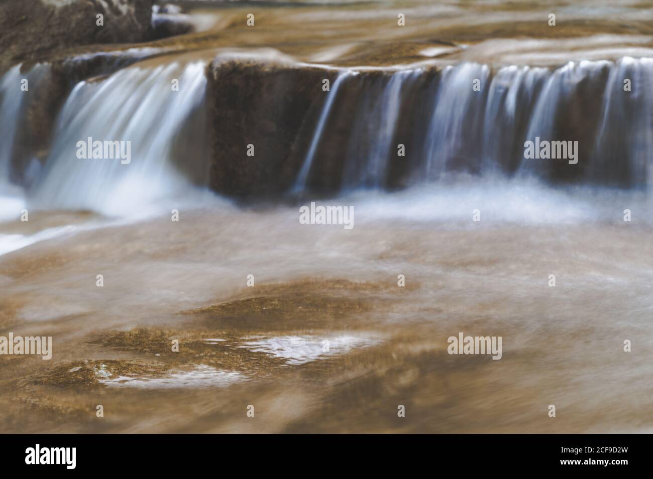 Water falling from rocks hi-res stock photography and images - Alamy