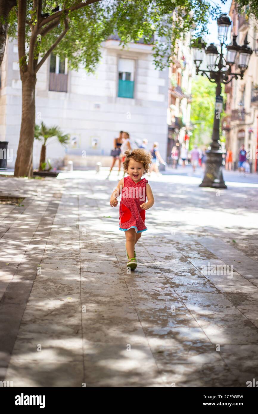 Funny Girl Running Pictures