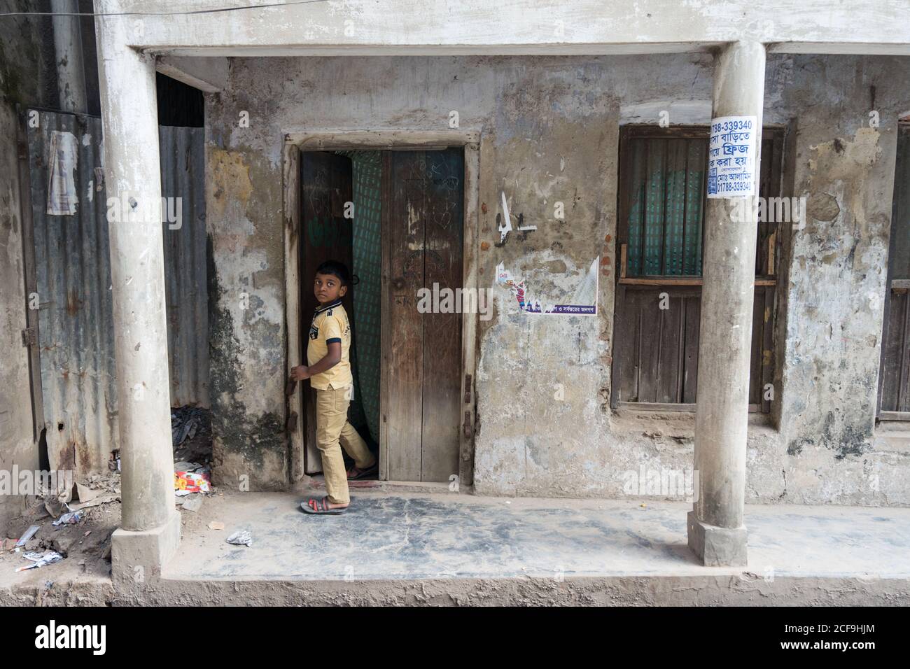 Bangladesh poverty boy hi-res stock photography and images - Alamy