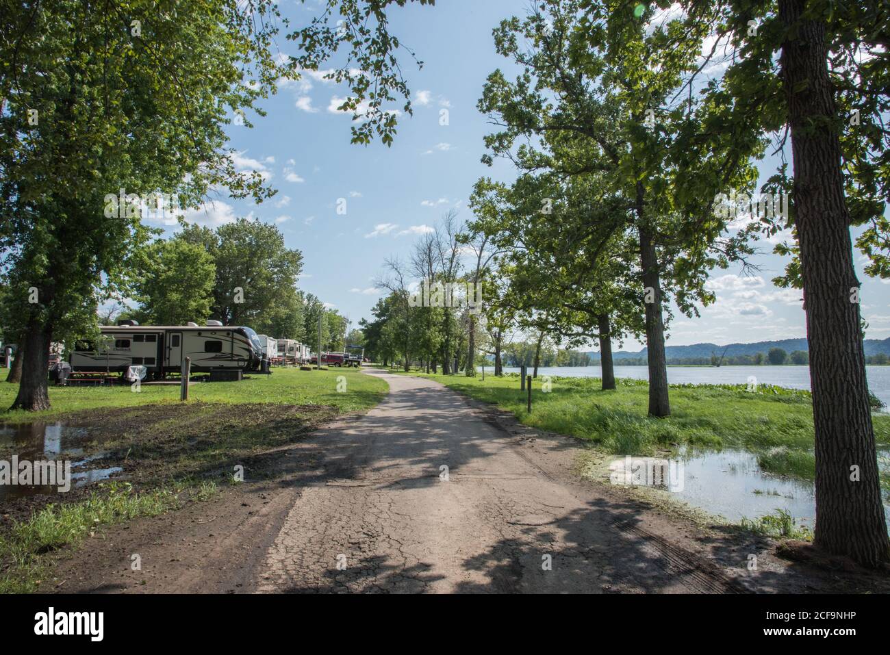 Riverfront campground hi-res stock photography and images - Alamy