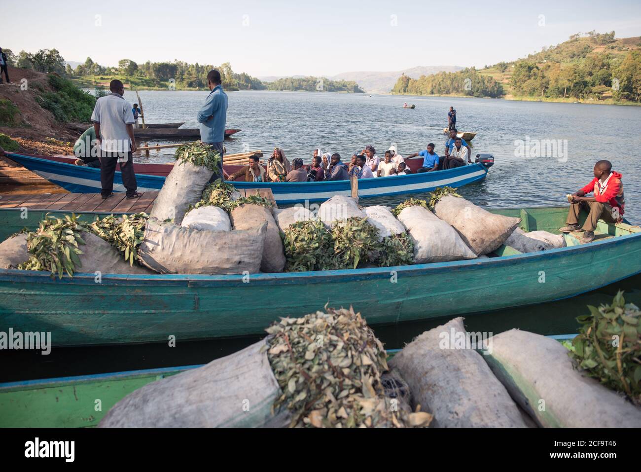 Adult african locals trading each hi-res stock photography and images ...