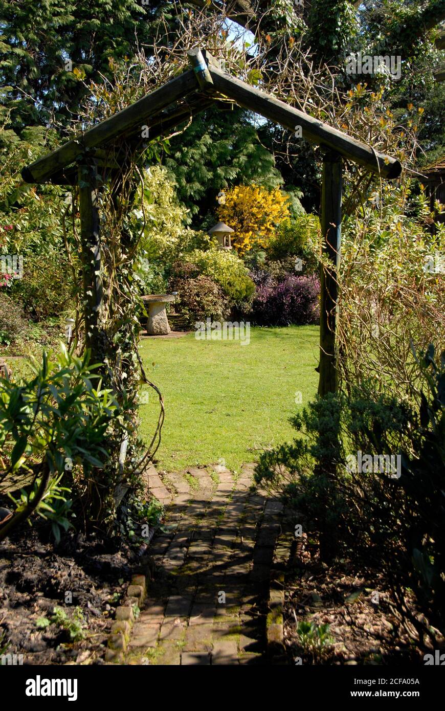 Enclosed pathway hi-res stock photography and images - Alamy