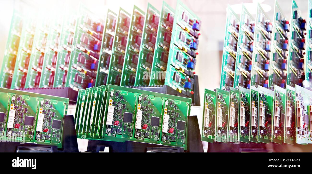 Computer motherboard factory hi-res stock photography and images - Alamy