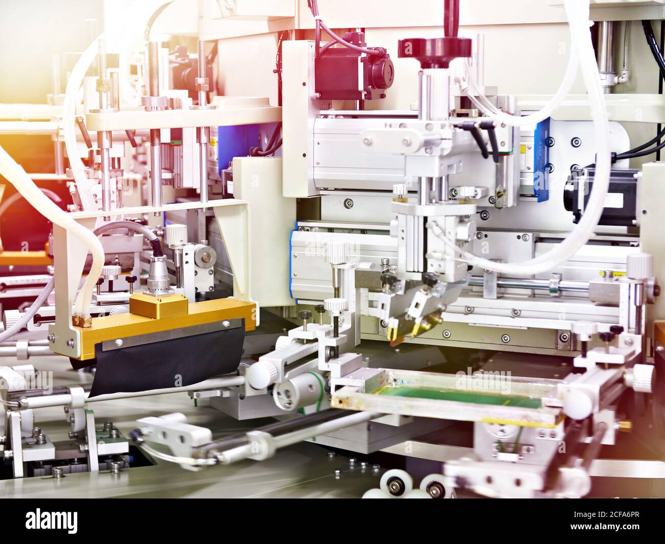 Modern machine hi-res stock photography and images - Alamy