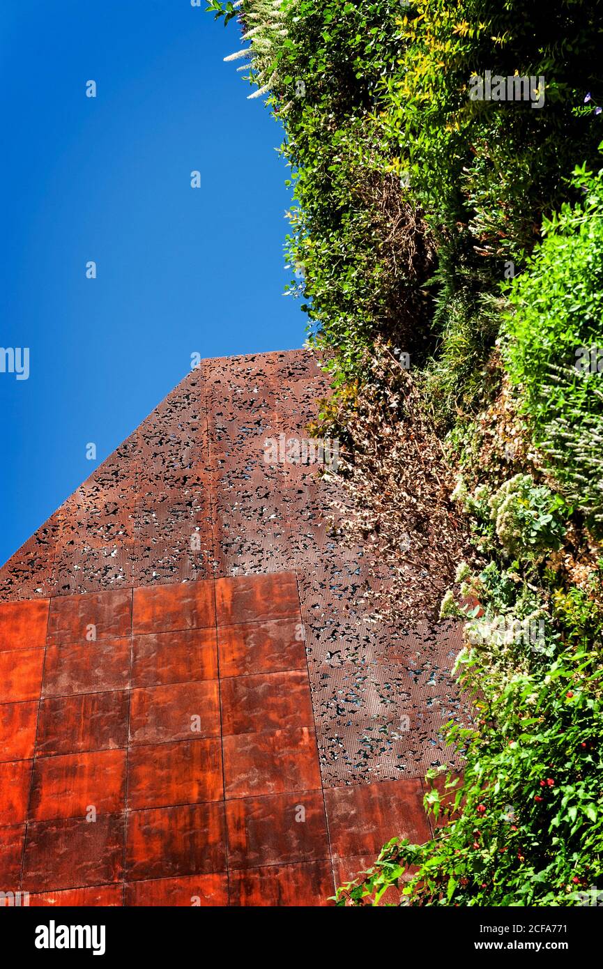 Caixaforum Vertical Garden High Resolution Stock Photography and Images ...