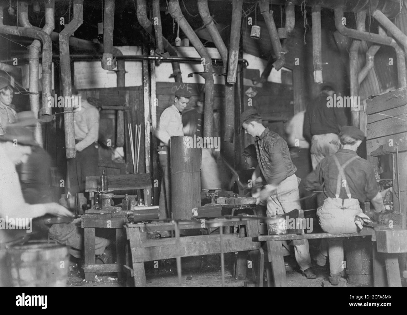 Flint glass hi-res stock photography and images - Alamy