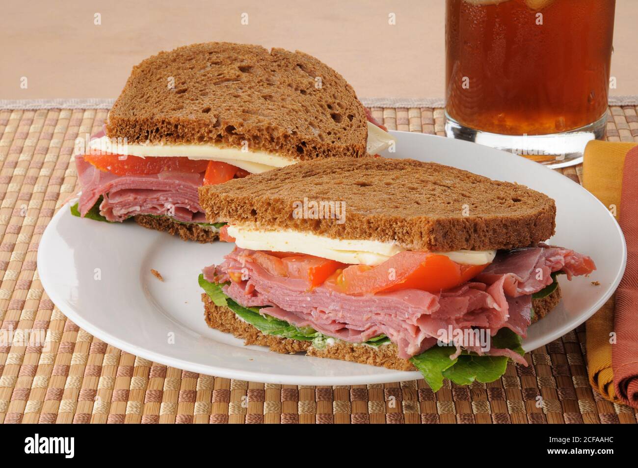 A corned beef sandwich on dark rye bread Stock Photo - Alamy