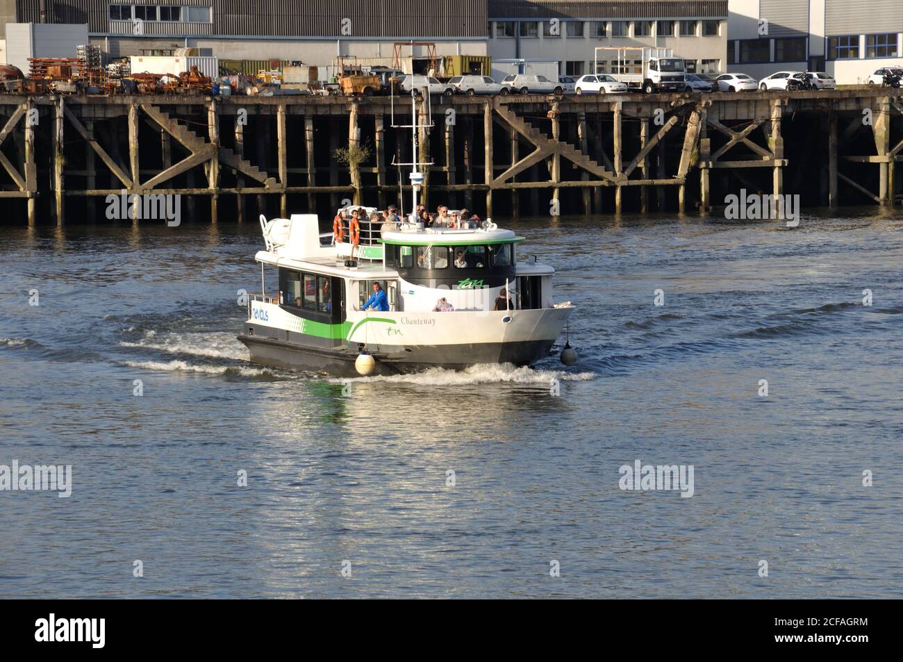 Bateau bus à Nantes Stock Photo - Alamy