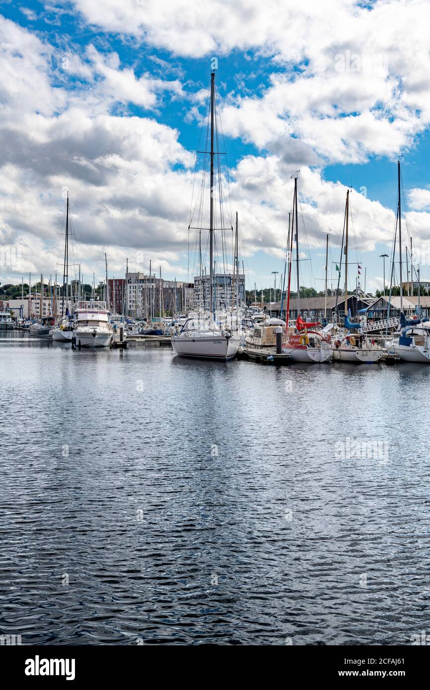Ipswich Waterfront. Home to the University of Suffolk, The Ark - a ...