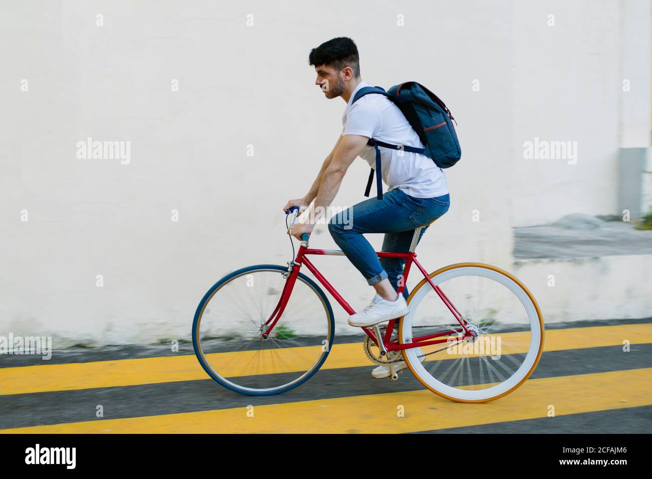 Red bike hi-res stock photography and images - Alamy