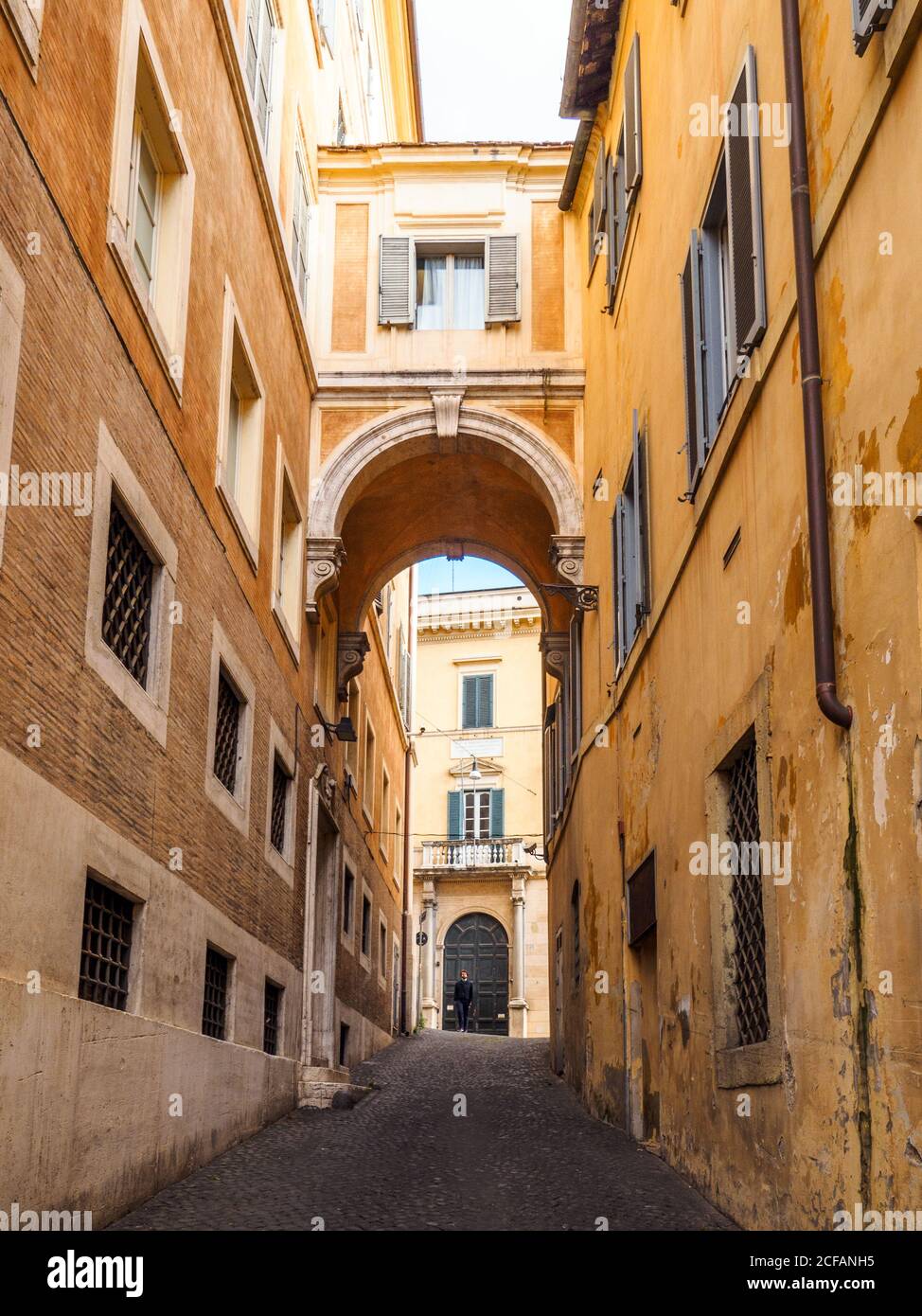 People fighting hi-res stock photography and images - Alamy