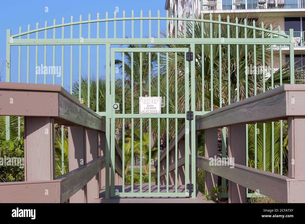 Private property, locked gate Stock Photo - Alamy